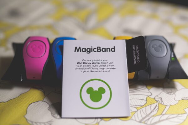 What are MagicBands and How do they work? - Magic for Miles
